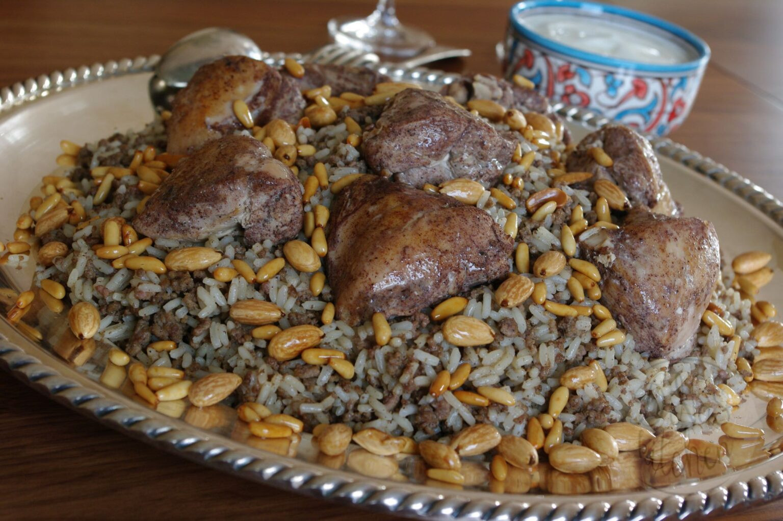 RIZ A DJEJ (CHICKEN WITH RICE AND MEAT) - https://dinas-kitchen.com